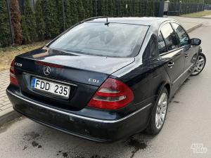 Mercedes-Benz E 320 2004 in Kaunas, with an engine capacity of 3.20 L and mileage of 499 thousand km for 1900 €, photo 8 on AUTOMOTO.COM.LV