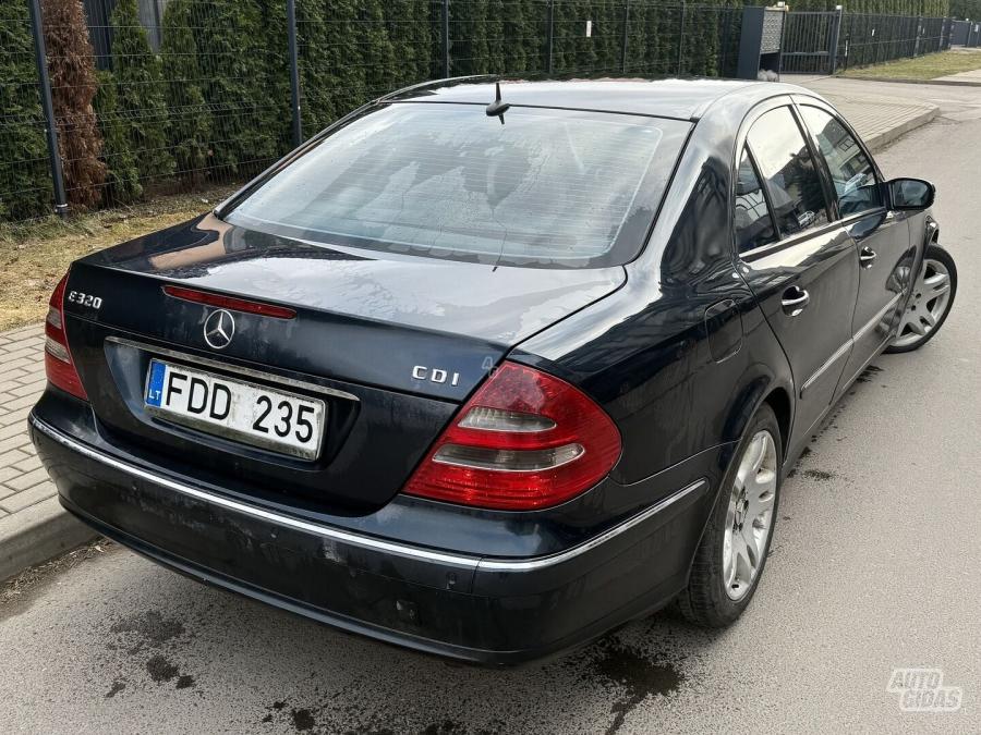 Mercedes-Benz E 320 2004 in Kaunas, with an engine capacity of 3.20 L and mileage of 499 thousand km for 1900 €, photo 8 on AUTOMOTO.COM.LV