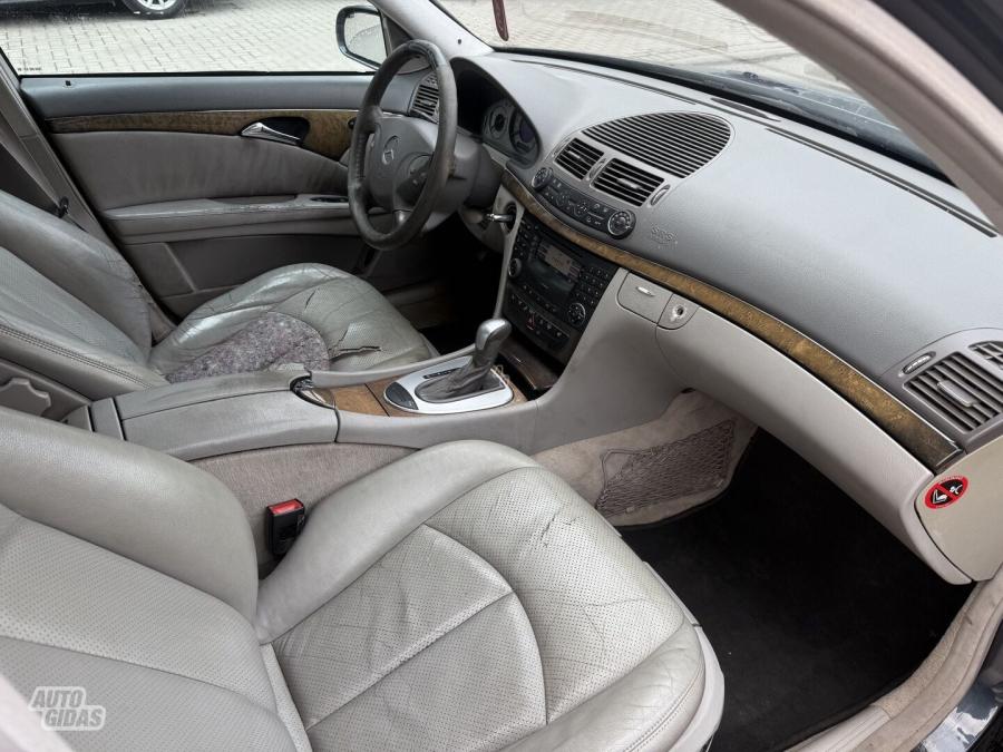 Mercedes-Benz E 320 2004 in Kaunas, with an engine capacity of 3.20 L and mileage of 499 thousand km for 1900 €, photo 10 on AUTOMOTO.COM.LV