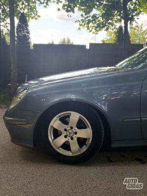 Mercedes-Benz E 320 2004 in Vilnius, with an engine capacity of 3.20 L and mileage of 431 thousand km for 1950 €, photo 9 on AUTOMOTO.COM.LV