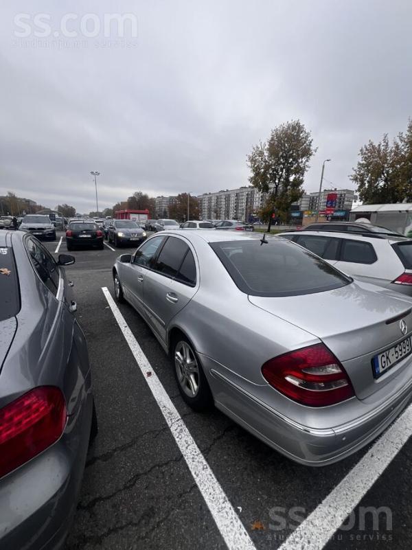 Mercedes-Benz E 320 2004 Rīga, ar dzinēja tilpumu 3.20 L un nobraukumu 458 tūkst. km par 1500 €, foto 5 vietnē AUTOMOTO.COM.LV