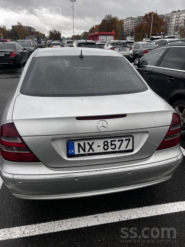 Mercedes-Benz E 320 2004 Rīga, ar dzinēja tilpumu 3.20 L un nobraukumu 458 tūkst. km par 1500 €, foto 6 vietnē AUTOMOTO.COM.LV
