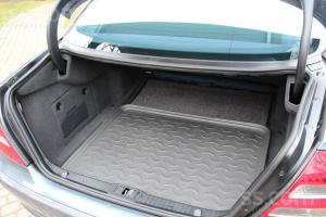 Mercedes-Benz E 320 2004 Liepāja, ar dzinēja tilpumu 3.20 L un nobraukumu 0 tūkst. km par 6000 €, foto 6 vietnē AUTOMOTO.COM.LV