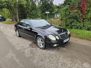 Mercedes-Benz E 320 2004 Prienai, ar dzinēja tilpumu 3.20 L un nobraukumu 350 tūkst. km par 1600 €, foto  vietnē AUTOMOTO.COM.LV