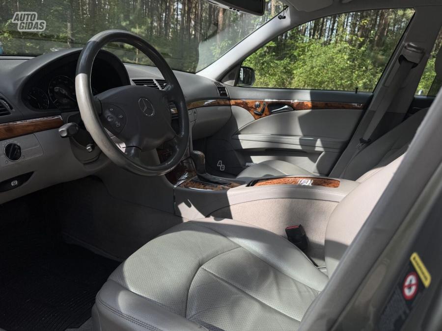Mercedes-Benz E 320 2005 in Vilnius, with an engine capacity of 3.20 L and mileage of 162 thousand km for 3199 €, photo 8 on AUTOMOTO.COM.LV