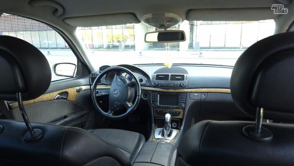 Мерседес Е 320 2005 в Клайпеда на AUTOMOTO.COM.LV Мерседес Е 320 2005 в Клайпеда, объемом двигателя 3.20 л и пробегом 385 тыс. км за 1750 €, фото 8 на AUTOMOTO.COM.LV