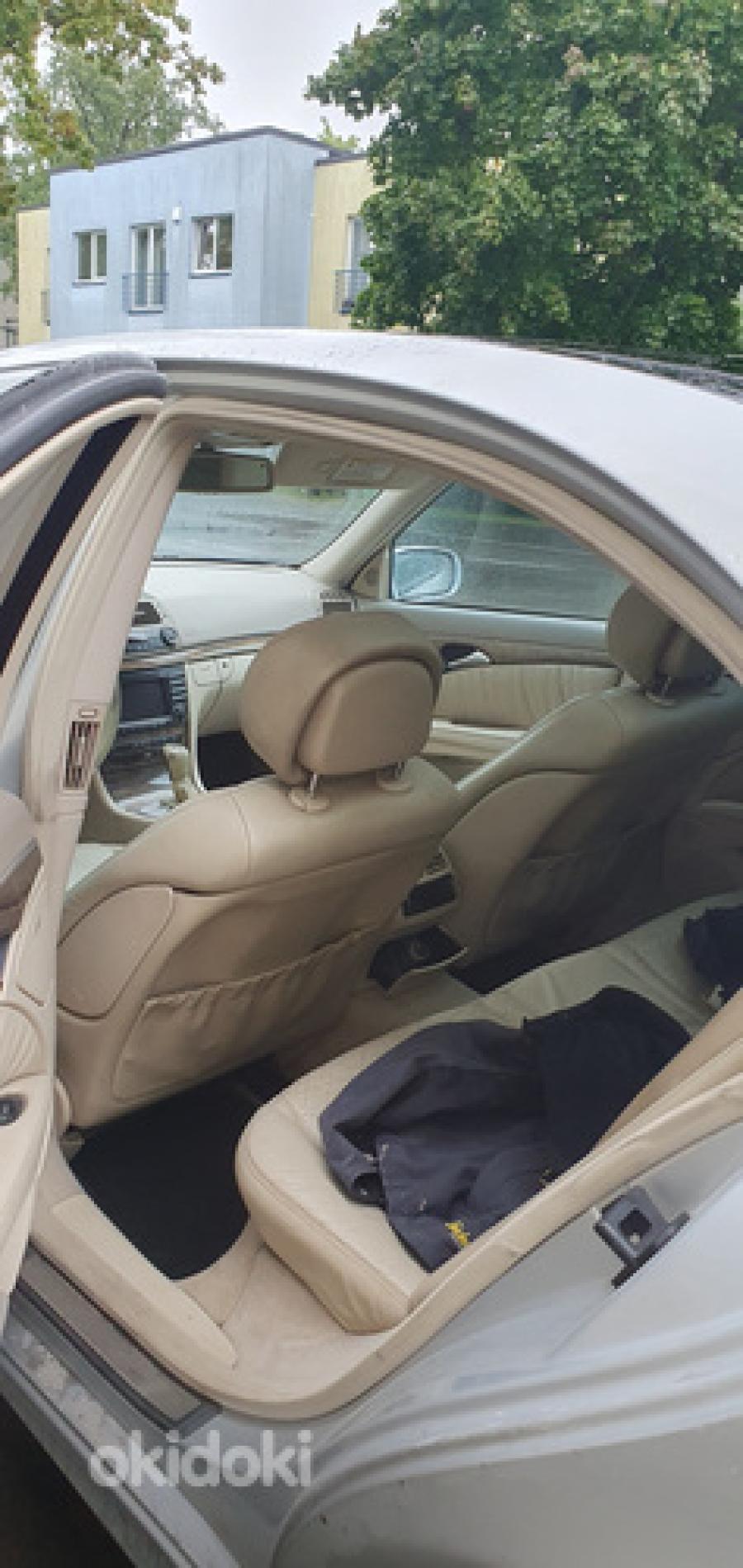 Mercedes-Benz E 320 2006 in Parnu, with an engine capacity of 3.00 L and mileage of 418 thousand km for 3080 €, photo 7 on AUTOMOTO.COM.LV