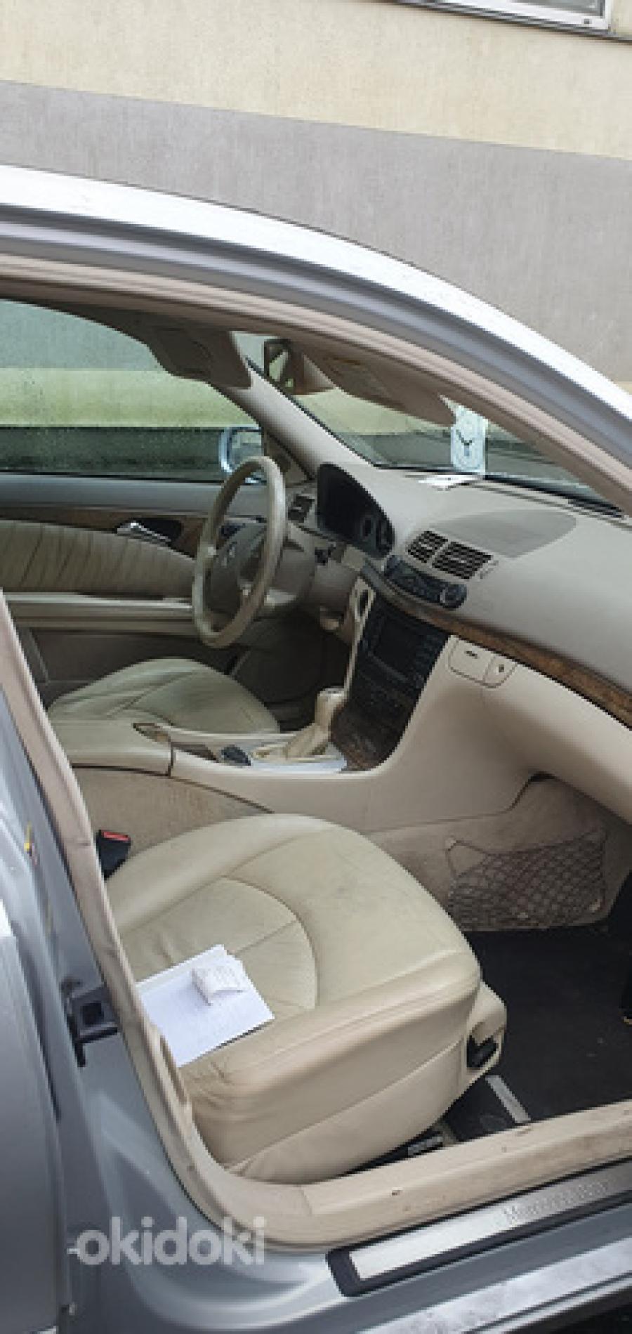 Mercedes-Benz E 320 2006 in Parnu, with an engine capacity of 3.00 L and mileage of 418 thousand km for 3080 €, photo 8 on AUTOMOTO.COM.LV