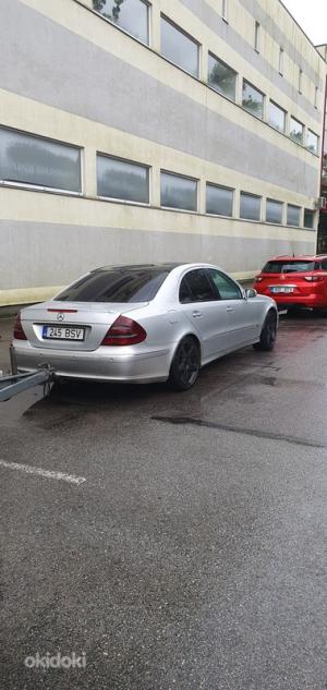 Mercedes-Benz E 320 2006 in Parnu, with an engine capacity of 3.00 L and mileage of 418 thousand km for 3080 €, photo 12 on AUTOMOTO.COM.LV