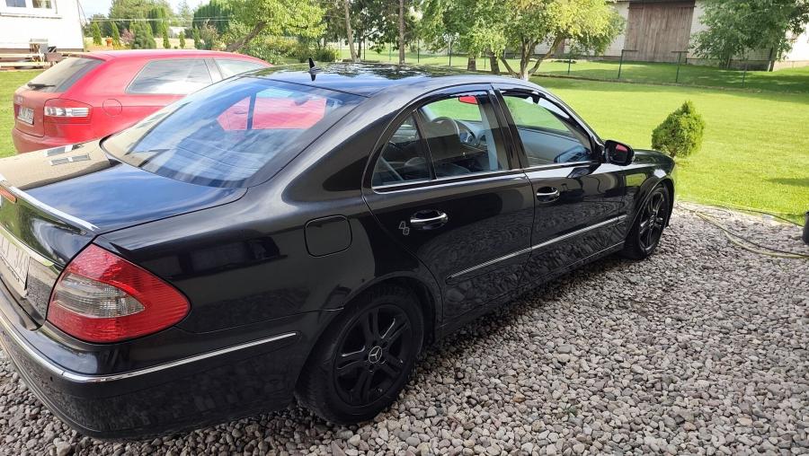 Mercedes-Benz E 320 2007 in Marijampole, with an engine capacity of 3.00 L and mileage of 330 thousand km for 1050 €, photo 6 on AUTOMOTO.COM.LV