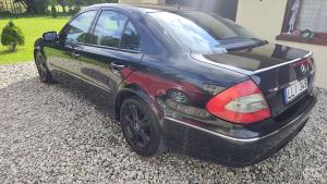 Mercedes-Benz E 320 2007 in Marijampole, with an engine capacity of 3.00 L and mileage of 330 thousand km for 1050 €, photo 8 on AUTOMOTO.COM.LV