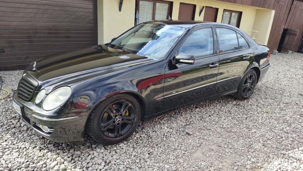 Mercedes-Benz E 320 2007 Marijampole, ar dzinēja tilpumu 3.00 L un nobraukumu 330 tūkst. km par 1050 €, foto 8 vietnē AUTOMOTO.COM.LV