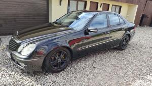 Mercedes-Benz E 320 2007 in Marijampole, with an engine capacity of 3.00 L and mileage of 330 thousand km for 1050 €, photo 9 on AUTOMOTO.COM.LV
