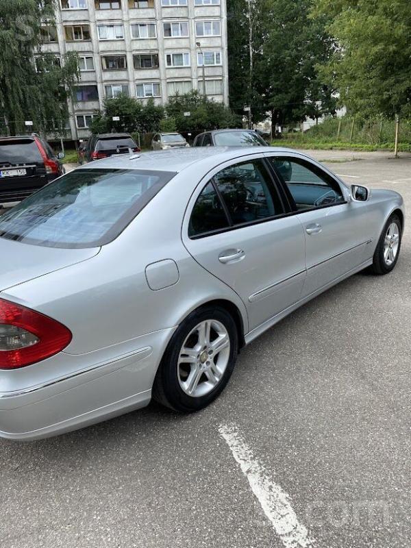 Mercedes-Benz E 320 2008 in Riga, with an engine capacity of 3.00 L and mileage of 274 thousand km for 5500 €, photo 4 on AUTOMOTO.COM.LV