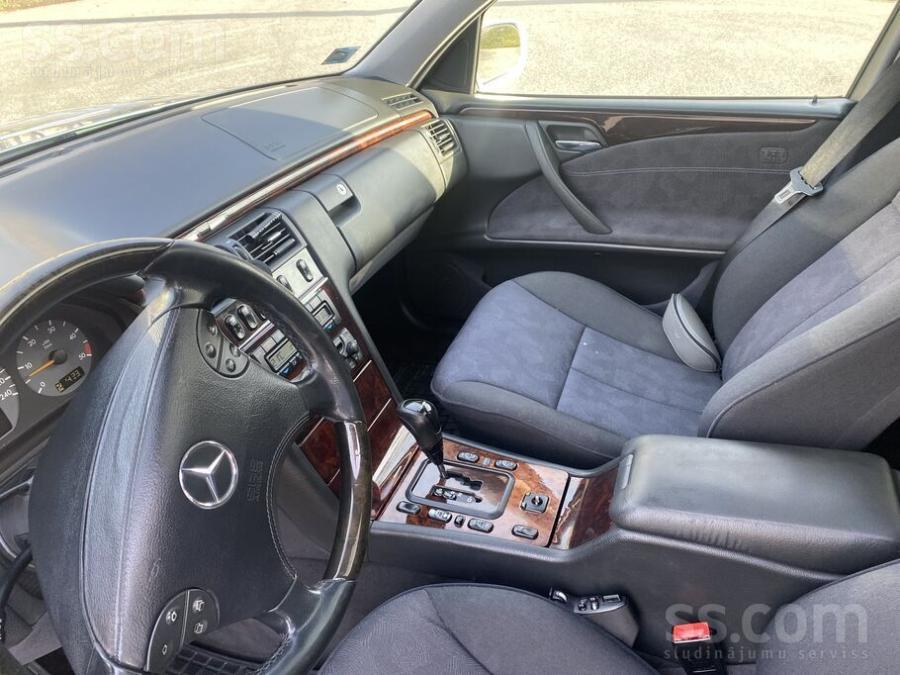 Mercedes-Benz E 320 2001 Rīga, ar dzinēja tilpumu 3.20 L un nobraukumu 190 tūkst. km par 1250 €, foto 8 vietnē AUTOMOTO.COM.LV