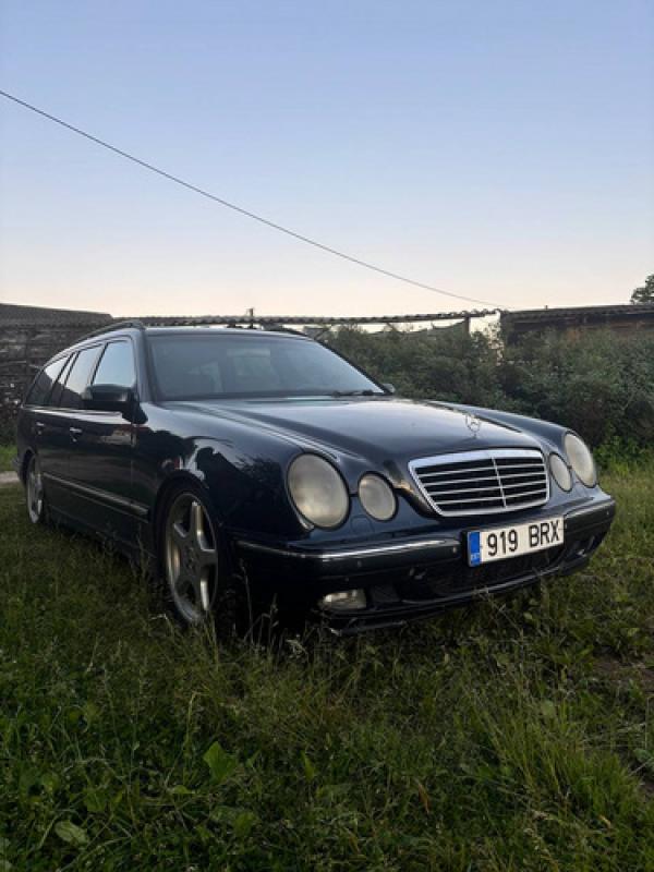 Mercedes-Benz E 320 2001 Sillamē, ar dzinēja tilpumu 3.20 L un nobraukumu 385 tūkst. km par 2200 €, foto 1 vietnē AUTOMOTO.COM.LV