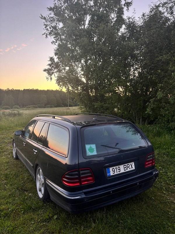 Mercedes-Benz E 320 2001 Sillamē, ar dzinēja tilpumu 3.20 L un nobraukumu 385 tūkst. km par 2200 €, foto 9 vietnē AUTOMOTO.COM.LV