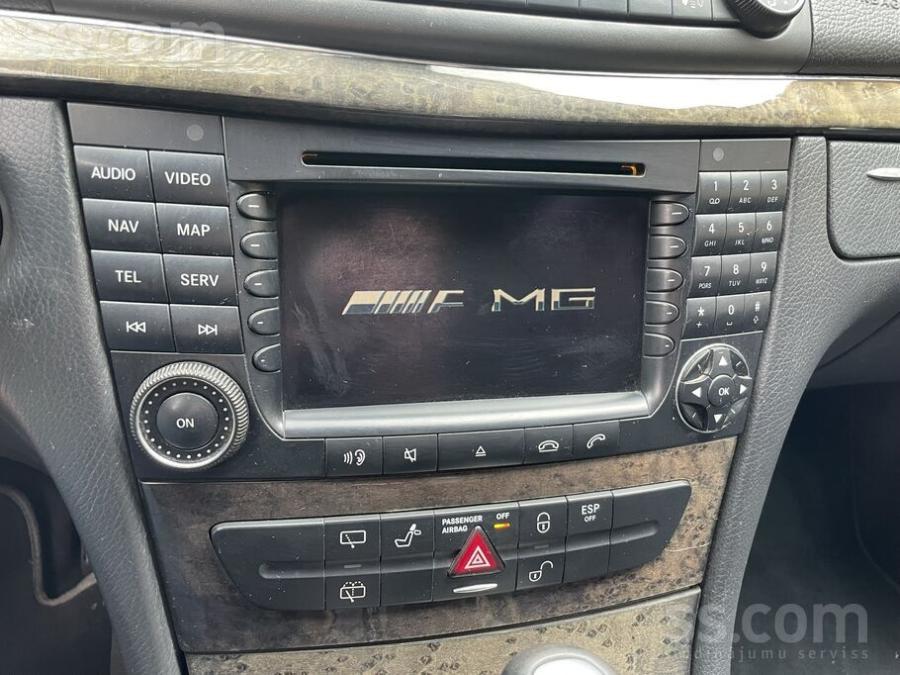 Mercedes-Benz E 320 2003 Cēsis, ar dzinēja tilpumu 3.20 L un nobraukumu 382 tūkst. km par 2490 €, foto 18 vietnē AUTOMOTO.COM.LV