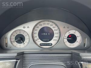 Mercedes-Benz E 320 2003 Cēsis, ar dzinēja tilpumu 3.20 L un nobraukumu 382 tūkst. km par 2490 €, foto 23 vietnē AUTOMOTO.COM.LV