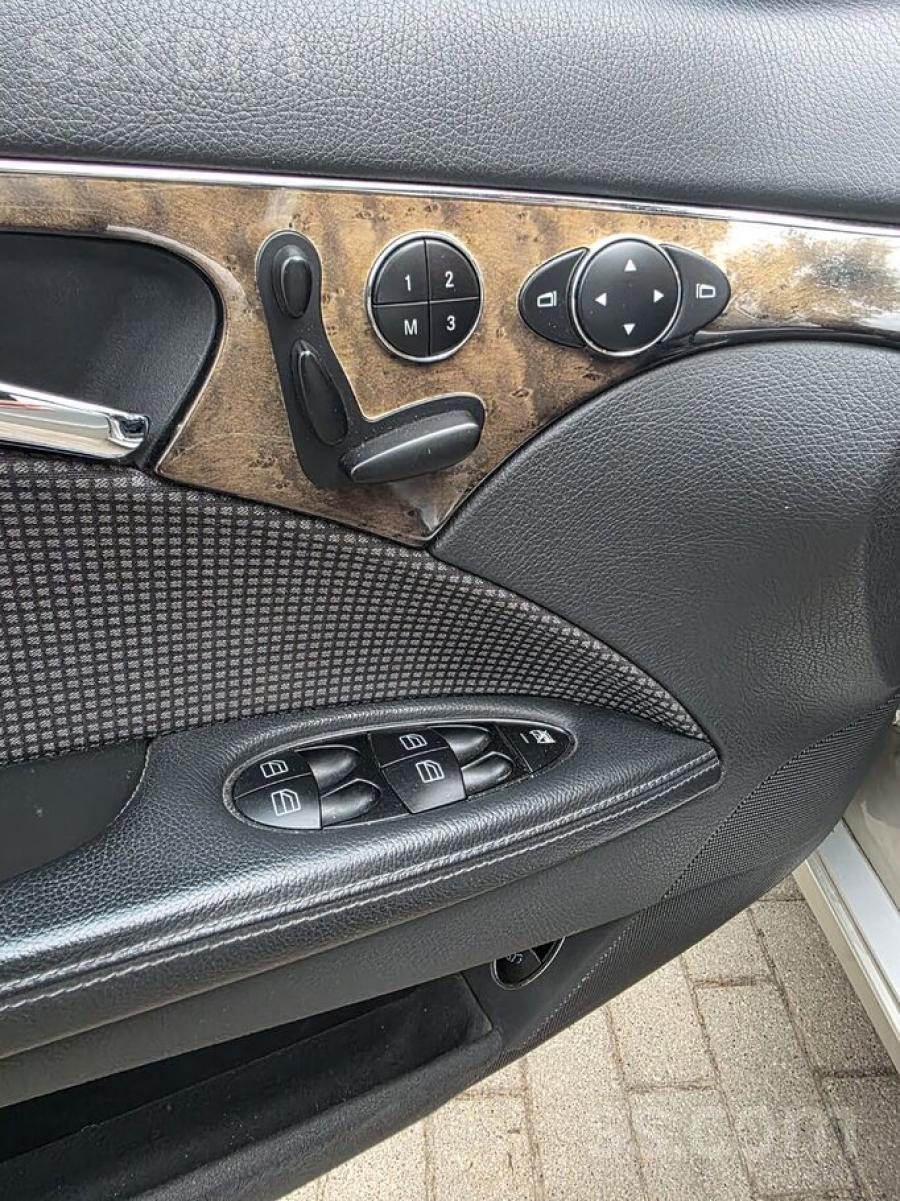 Mercedes-Benz E 320 2004 Ogre, ar dzinēja tilpumu 3.20 L un nobraukumu 337 tūkst. km par 4500 €, foto 13 vietnē AUTOMOTO.COM.LV
