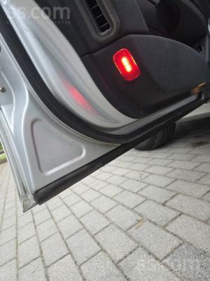 Mercedes-Benz E 320 2004 Ogre, ar dzinēja tilpumu 3.20 L un nobraukumu 337 tūkst. km par 4500 €, foto 18 vietnē AUTOMOTO.COM.LV
