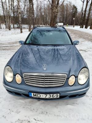 Mercedes-Benz E 320 2004 Rīga, ar dzinēja tilpumu 3.20 L un nobraukumu 347 tūkst. km par 3300 €, foto  vietnē AUTOMOTO.COM.LV