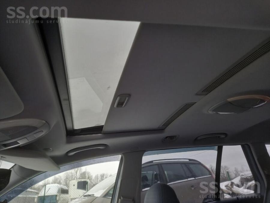 Mercedes-Benz E 320 2004 Rīga, ar dzinēja tilpumu 3.20 L un nobraukumu 347 tūkst. km par 3300 €, foto 12 vietnē AUTOMOTO.COM.LV