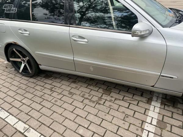 Mercedes-Benz E 320 2004 in Kaunas, with an engine capacity of 3.20 L and mileage of 413 thousand km for 1250 €, photo 2 on AUTOMOTO.COM.LV