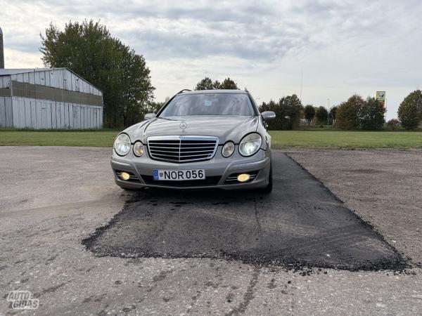 Мерседес Е 320 2004 в Шакяй на AUTOMOTO.COM.LV Мерседес Е 320 2004 в Шакяй, объемом двигателя 3.20 л и пробегом 395 тыс. км за 2200 €, фото 3 на AUTOMOTO.COM.LV