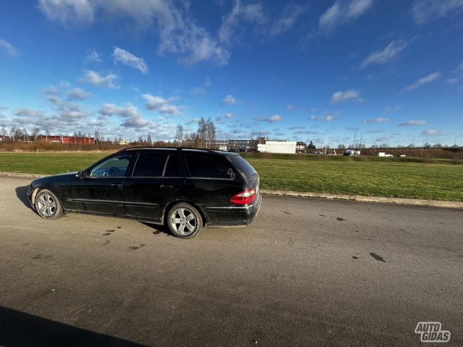 Mercedes-Benz E 320 2005 Telšiai, ar dzinēja tilpumu 3.20 L un nobraukumu 300 tūkst. km par 1350 €, foto 7 vietnē AUTOMOTO.COM.LV