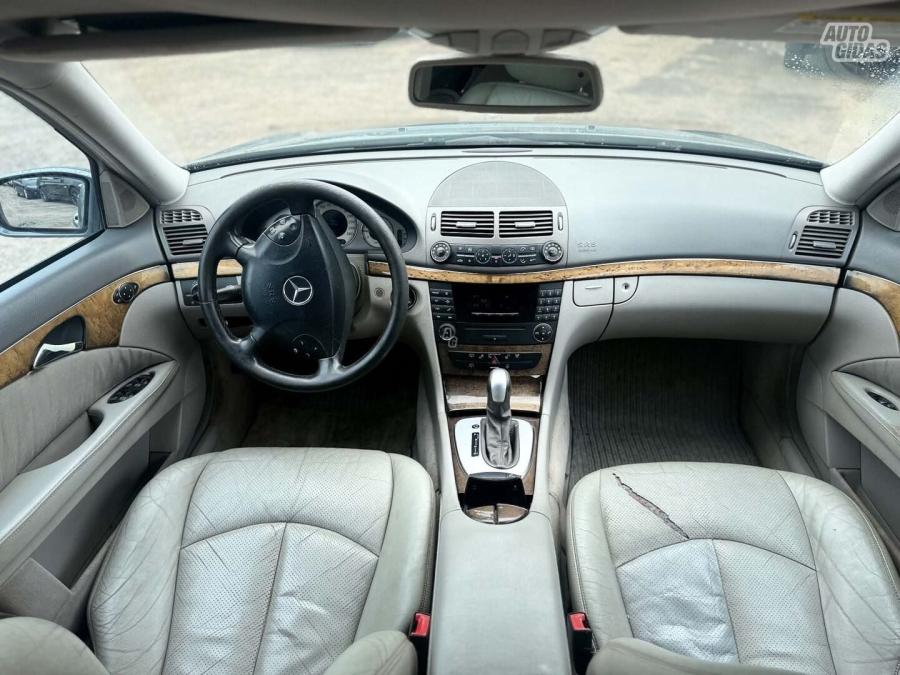 Mercedes-Benz E 320 2005 in Silute, with an engine capacity of 3.20 L and mileage of 430 thousand km for 1350 €, photo 12 on AUTOMOTO.COM.LV