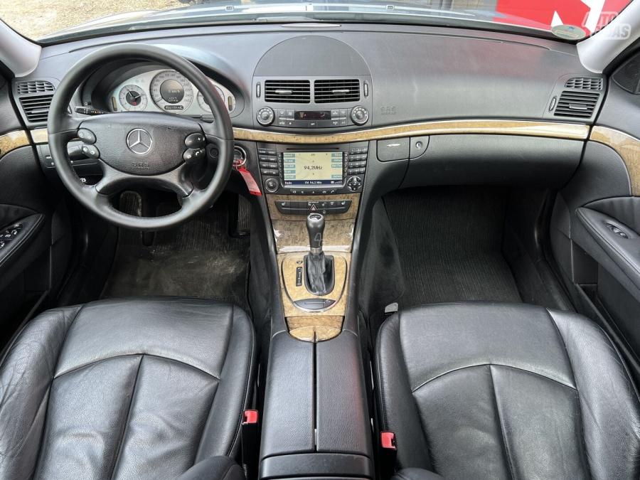 Mercedes-Benz E 320 2007 in Kaunas, with an engine capacity of 3.00 L and mileage of 327 thousand km for 2499 €, photo 12 on AUTOMOTO.COM.LV