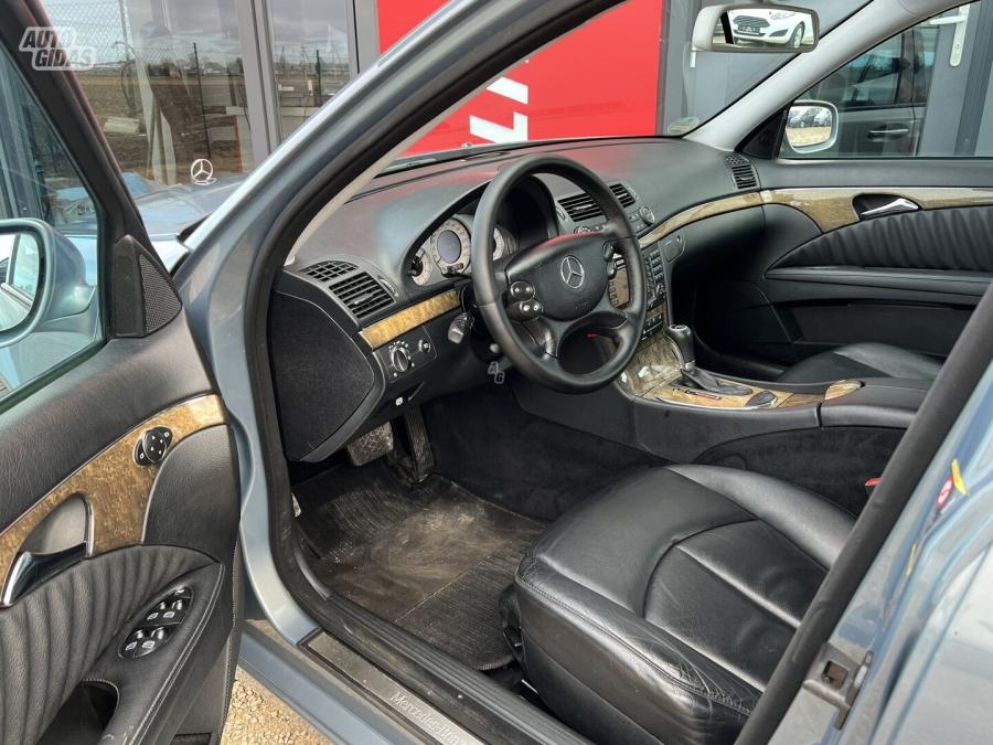 Mercedes-Benz E 320 2007 in Kaunas, with an engine capacity of 3.00 L and mileage of 327 thousand km for 2499 €, photo 16 on AUTOMOTO.COM.LV