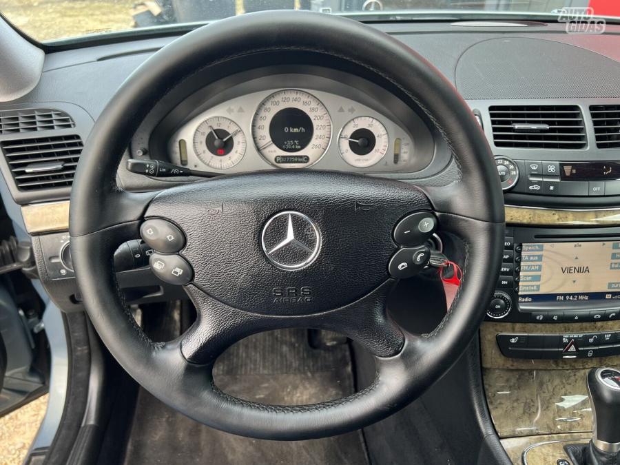 Mercedes-Benz E 320 2007 in Kaunas, with an engine capacity of 3.00 L and mileage of 327 thousand km for 2499 €, photo 19 on AUTOMOTO.COM.LV