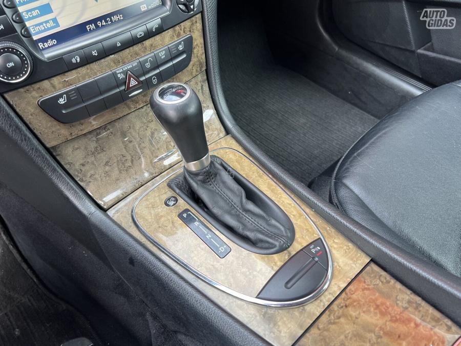 Mercedes-Benz E 320 2007 in Kaunas, with an engine capacity of 3.00 L and mileage of 327 thousand km for 2499 €, photo 24 on AUTOMOTO.COM.LV