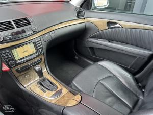 Mercedes-Benz E 320 2007 in Kaunas, with an engine capacity of 3.00 L and mileage of 327 thousand km for 2499 €, photo 25 on AUTOMOTO.COM.LV