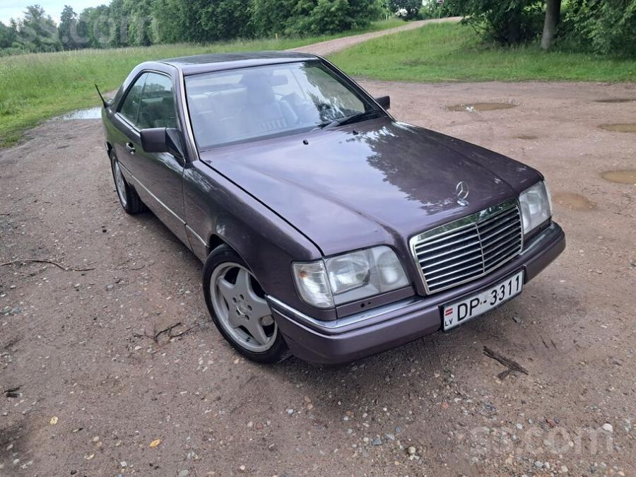 Violet Mercedes-Benz E 320 1994 in Jelgava, with an engine capacity of 3.20 L and mileage of 355 thousand km for 6000 €, photo 6 on AUTOMOTO.COM.LV