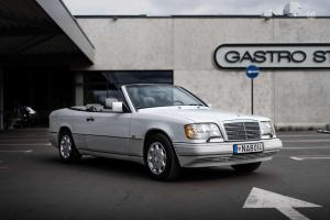 Balts Mercedes-Benz E 320 1995 Viļņa, ar dzinēja tilpumu 3.20 L un nobraukumu 260 tūkst. km par 14000 €, foto 2 vietnē AUTOMOTO.COM.LV