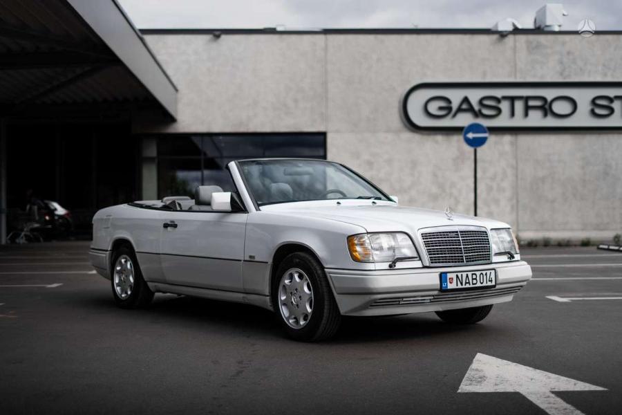 Balts Mercedes-Benz E 320 1995 Viļņa, ar dzinēja tilpumu 3.20 L un nobraukumu 260 tūkst. km par 14000 €, foto 2 vietnē AUTOMOTO.COM.LV