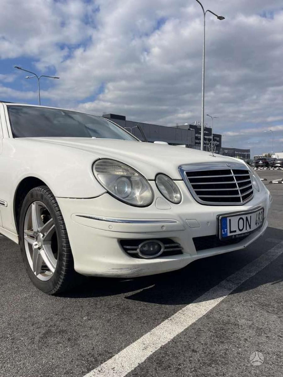 Balts Mercedes-Benz E 320 2007 Viļņa, ar dzinēja tilpumu 3.00 L un nobraukumu 360 tūkst. km par 3700 €, foto 4 vietnē AUTOMOTO.COM.LV