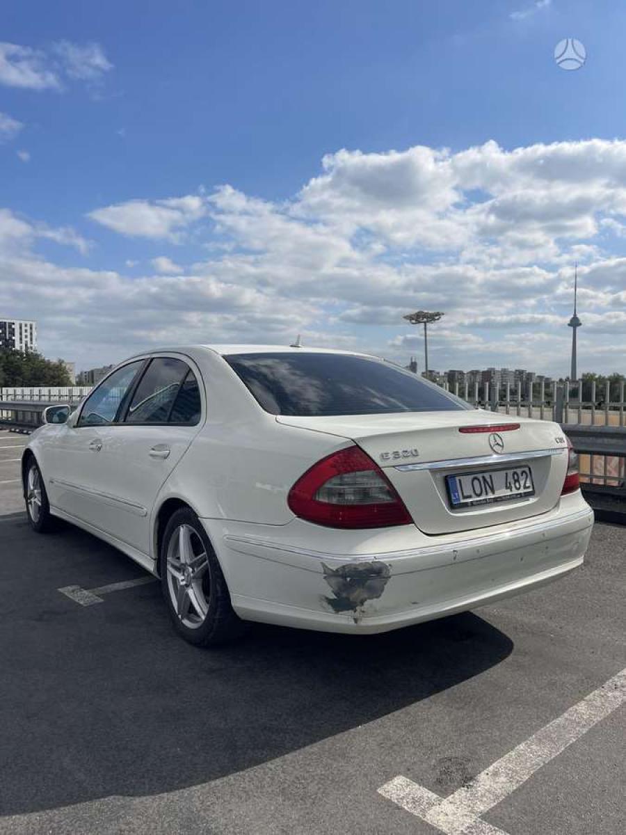 Balts Mercedes-Benz E 320 2007 Viļņa, ar dzinēja tilpumu 3.00 L un nobraukumu 360 tūkst. km par 3700 €, foto 5 vietnē AUTOMOTO.COM.LV
