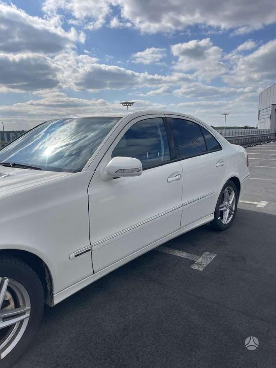 Balts Mercedes-Benz E 320 2007 Viļņa, ar dzinēja tilpumu 3.00 L un nobraukumu 360 tūkst. km par 3700 €, foto 7 vietnē AUTOMOTO.COM.LV