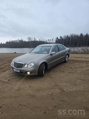 Желтый Мерседес Е 320 2003 в Балви, объемом двигателя 3.20 л и пробегом 256 тыс. км за 2700 €, фото 3 на AUTOMOTO.COM.LV
