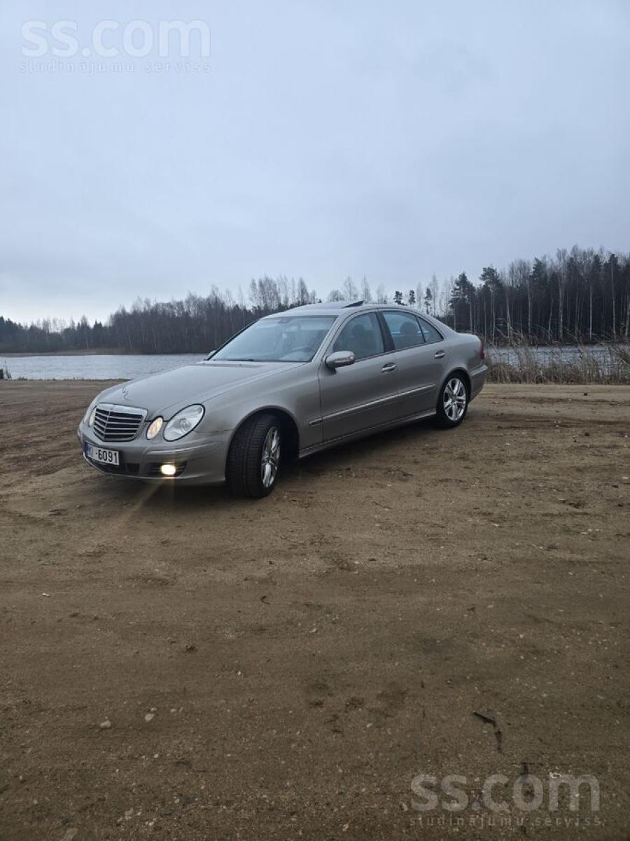 Желтый Мерседес Е 320 2003 в Балви, объемом двигателя 3.20 л и пробегом 256 тыс. км за 2700 €, фото 4 на AUTOMOTO.COM.LV