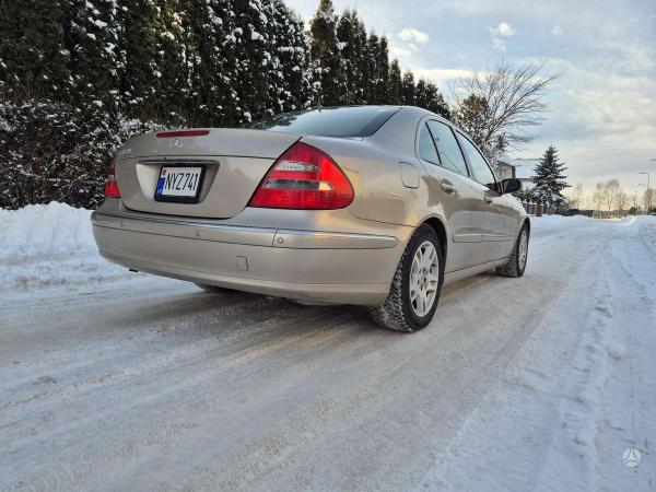 Yellow Mercedes-Benz E 320 2004 in Silute, with an engine capacity of 3.20 L and mileage of 200 thousand km for 2600 €, photo 5 on AUTOMOTO.COM.LV