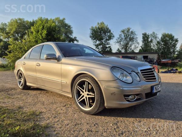 Желтый Мерседес Е 320 2006 в Даугавпилс, объемом двигателя 3.00 л и пробегом 371 тыс. км за 4500 €, фото 2 на AUTOMOTO.COM.LV