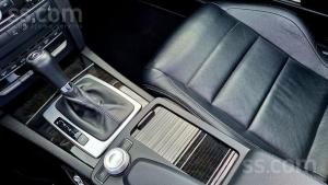 Black Mercedes-Benz E 350 2010 in Riga, with an engine capacity of 3.00 L and mileage of 178 thousand km for 14777 €, photo 9 on AUTOMOTO.COM.LV