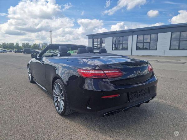 Black Mercedes-Benz E 350 2017 in Panevezys, with an engine capacity of 2.99 L and mileage of 300 thousand km for 26990 €, photo 6 on AUTOMOTO.COM.LV