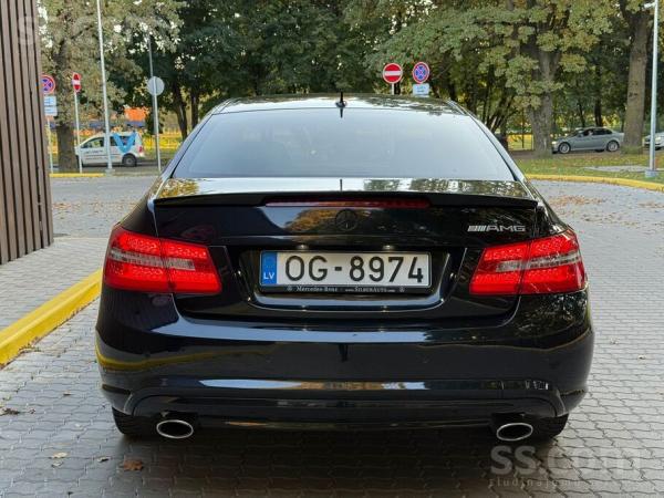 Black Mercedes-Benz E 350 2009 in Riga, with an engine capacity of 3.00 L and mileage of 0 thousand km for 8990 €, photo 11 on AUTOMOTO.COM.LV