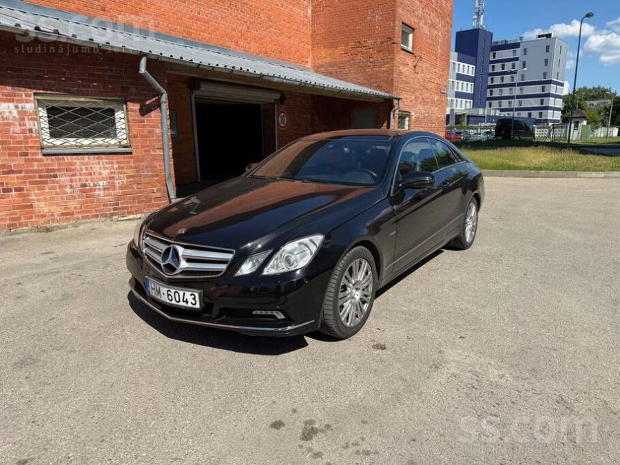 Черный Мерседес E 350 2009 в Рига, объемом двигателя 3.50 л и пробегом 226 тыс. км за 6700 €, фото 3 на AUTOMOTO.COM.LV